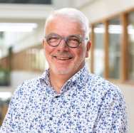 ‘Superspecialist’ medicijnontwikkeling Pedro Hermkens neemt afscheid in ...