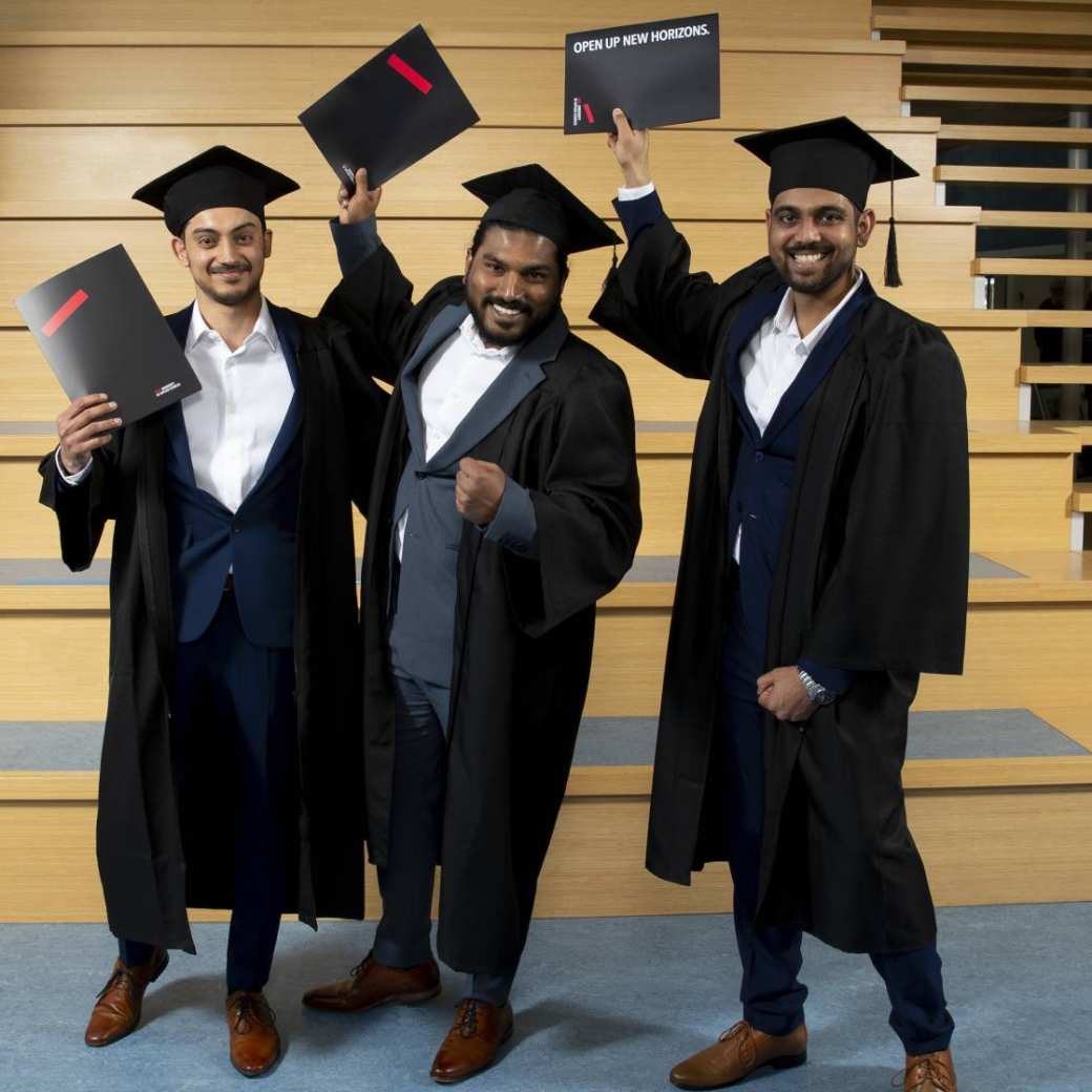 Diploma uitgereikt aan 24 studenten Master Engineering Systems