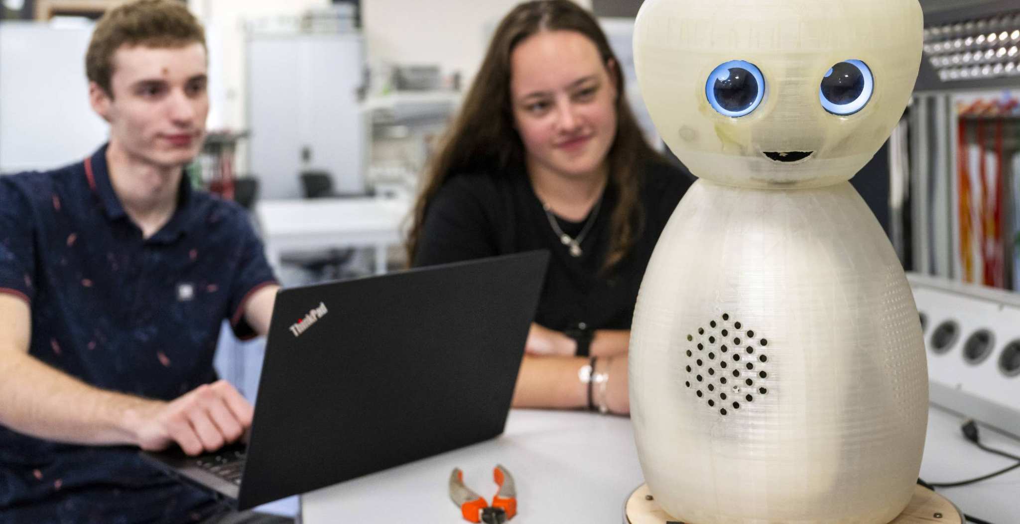 Sociale zorgrobot in finale Innovatiefste Student