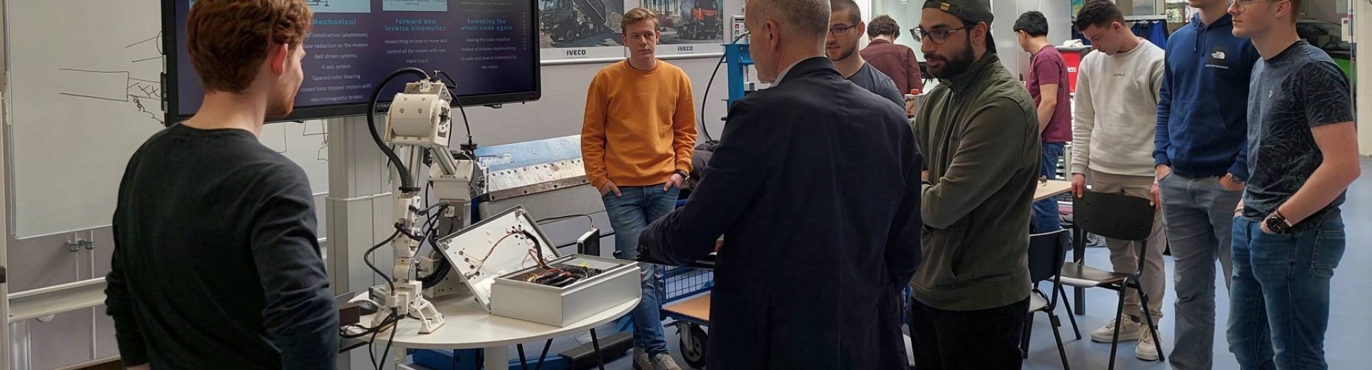 Inspirerende demo's bij eerste Robotics@HAN event