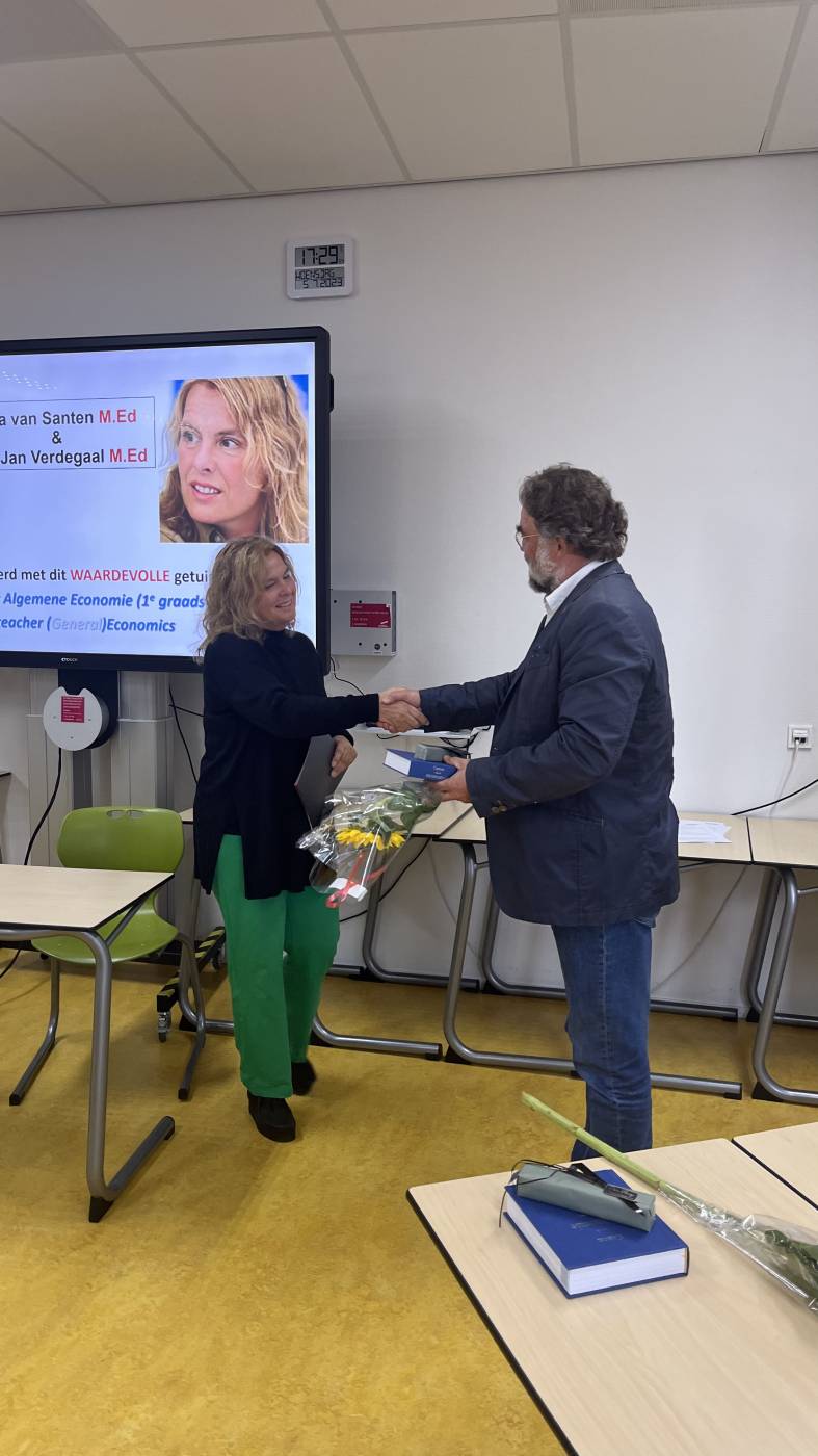 9 afgestudeerden ontvingen onderwijsmaster!